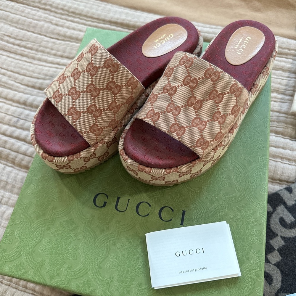100% Authentic Gucci Platform Slides - Gem